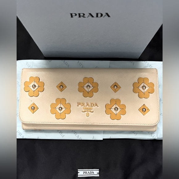 Prada | Bags | Prada Authentic Rare Daisy Flower Continental Wallet Vgc ...